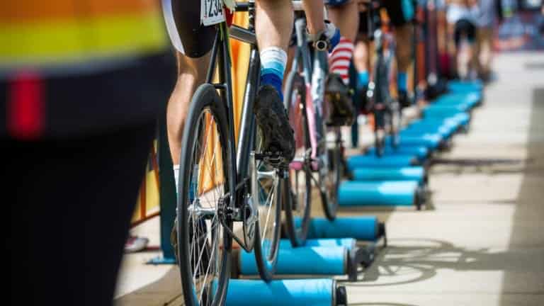 Rollentrainer Ratgeber für Rennrad: Was ist das, wie lange trainieren ...
