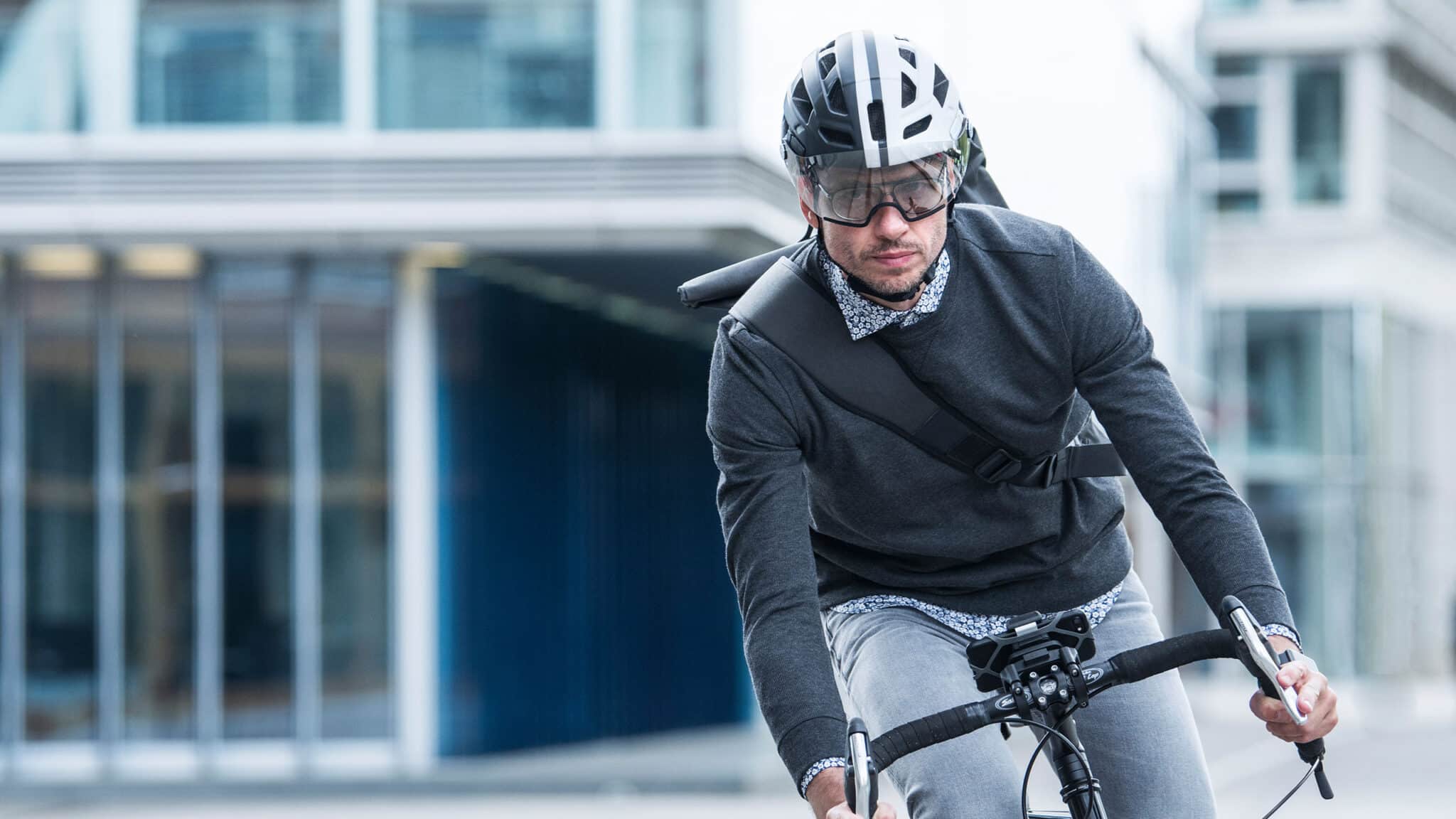 Fahrradhelm für Rennradfahrer - Worauf muss man beim Kauf achten ...