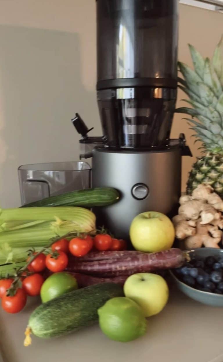 Slow Juicer Test: Hurom H320N Erfahrungen bei Säften & Smoothies aus ...