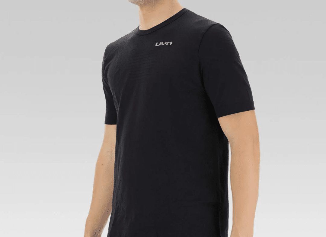 UYN Test: Erfahrungen mit Laufshirt & Short von UYN | SPORTS INSIDER